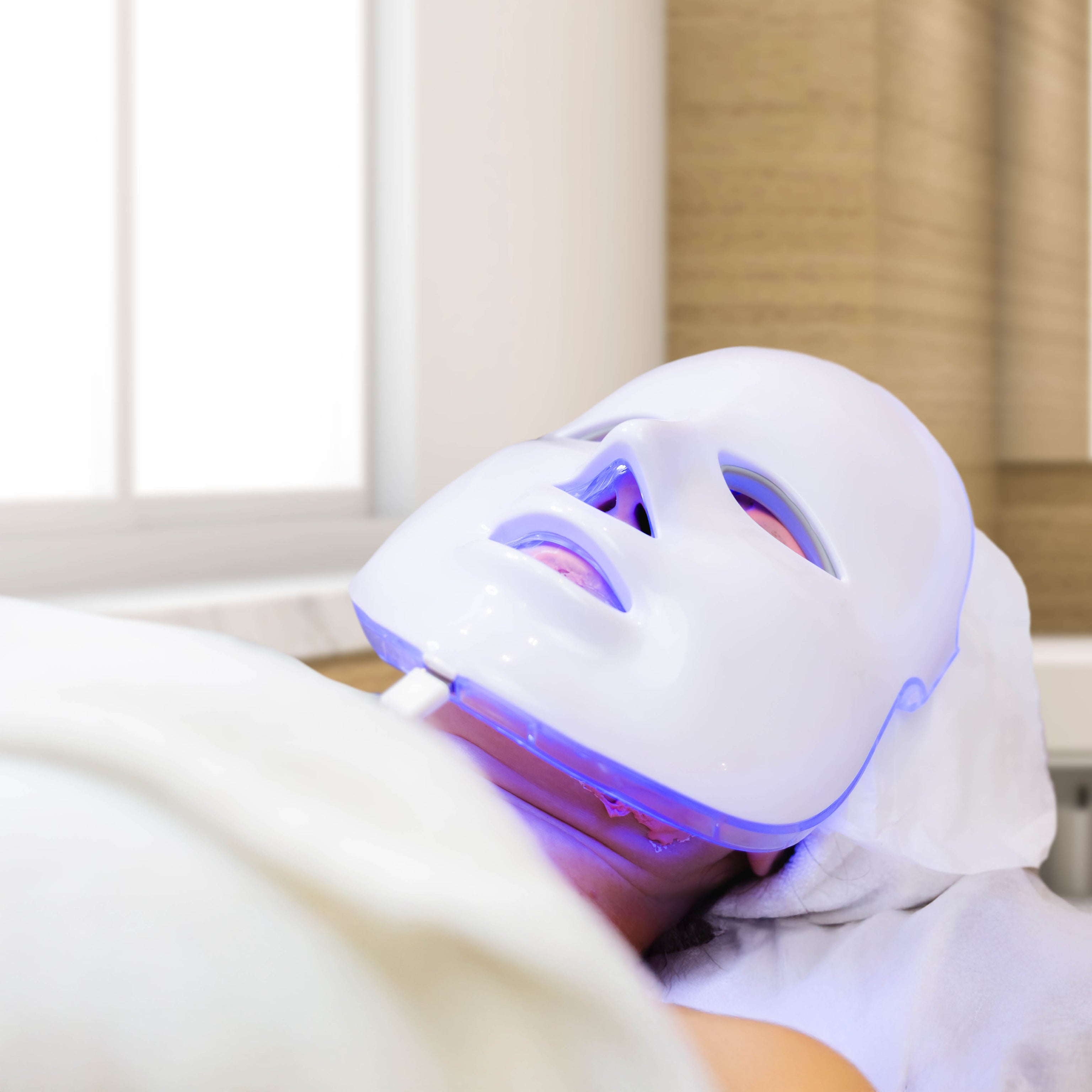 7-in-1 LED Light Therapy Face Mask – Advanced Skincare at Home! – Pursonic